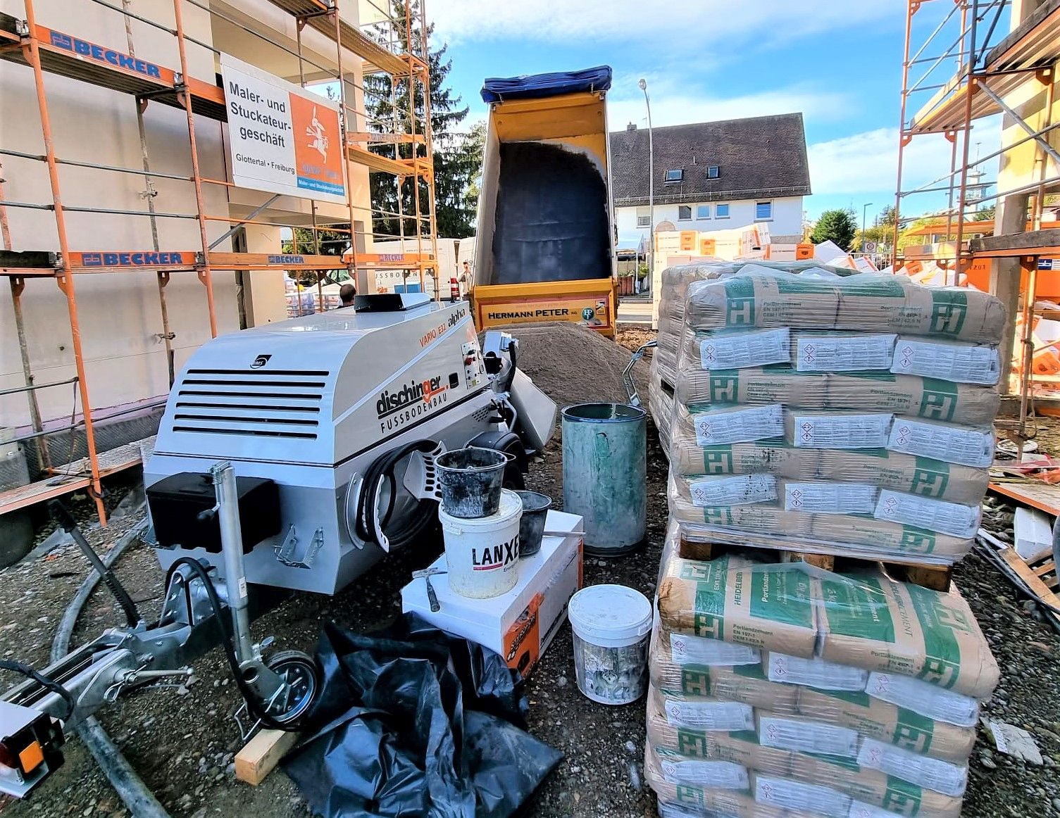 Dischinger Fußbodenbau schafft eine alpha E32 Vario an » BMS - Bau ...